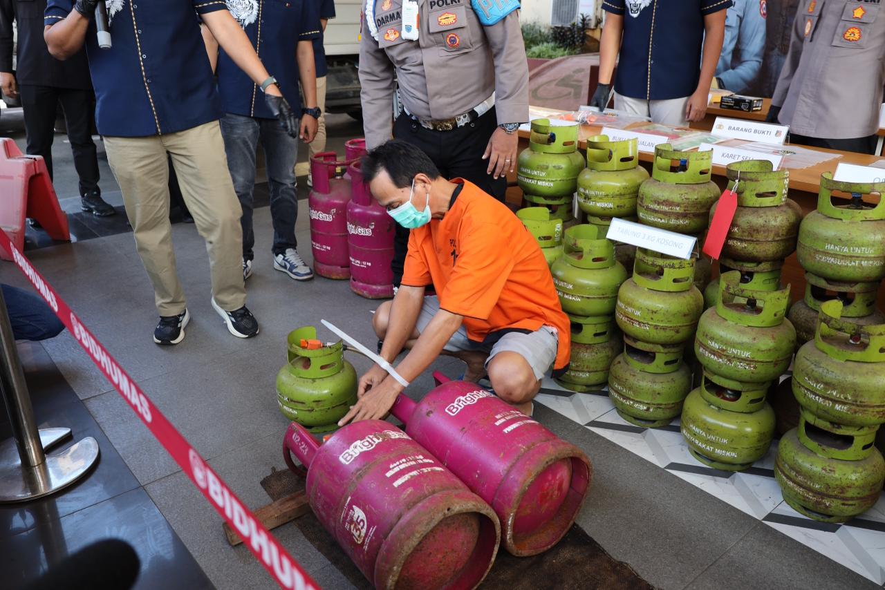 Raup Keuntungan Hingga 612 Juta, Dua Mafia Pengoplos Gas Subsidi di ...